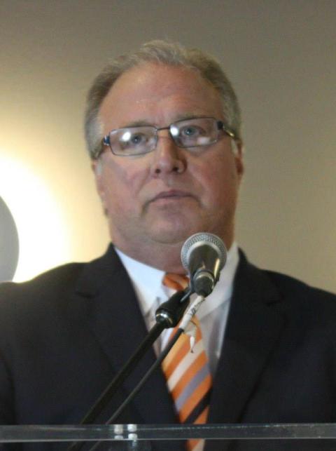 Douglas French's Instagram, Twitter & Facebook on IDCrawl