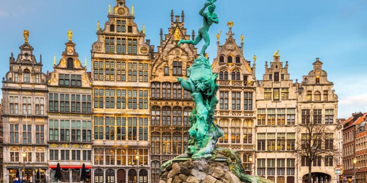 Decentralization and the Rise of the West: The European Miracle ...