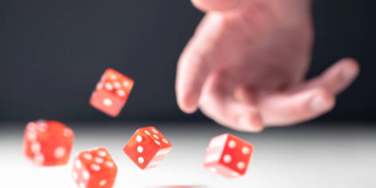 The Problem with "Predictive" Theories of Economics | Mises Institute